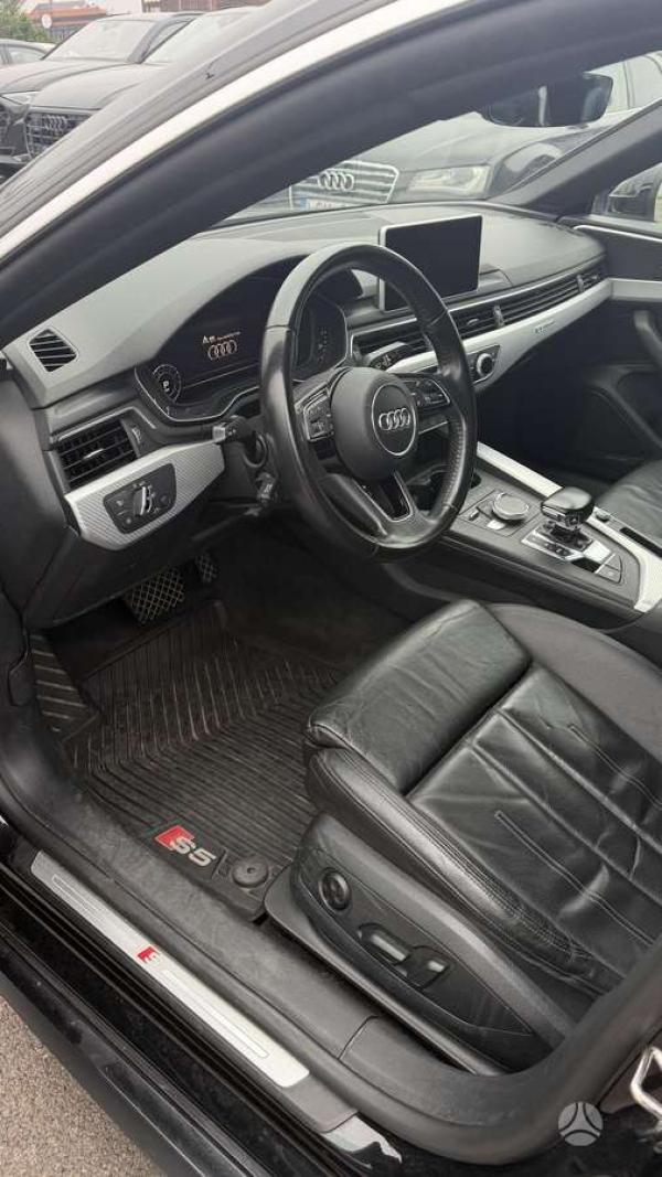 Black Audi A5 Sportback 2018 in Vilnius, with an engine capacity of 1.98 L and mileage of 135 thousand km for 17800 €, photo 8 on AUTOMOTO.COM.LV
