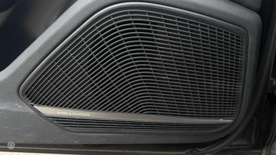 Black Audi A5 Sportback 2018 in Vilnius, with an engine capacity of 1.98 L and mileage of 135 thousand km for 17800 €, photo 13 on AUTOMOTO.COM.LV
