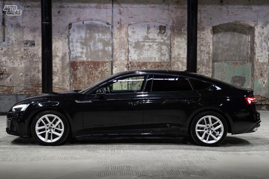 Black Audi A5 Sportback 2023 in Kaunas, with an engine capacity of 2.00 L and mileage of 10 thousand km for 25800 €, photo 7 on AUTOMOTO.COM.LV