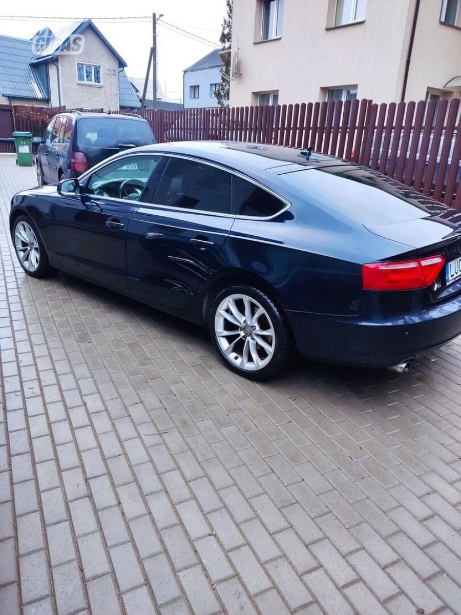 Blue Audi A5 Sportback 2010 in Kaunas, with an engine capacity of 2.00 L and mileage of 238 thousand km for 4400 €, photo 4 on AUTOMOTO.COM.LV