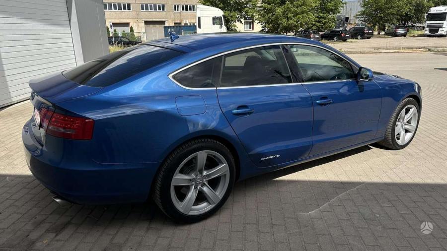 Blue Audi A5 Sportback 2011 in Marijampole, with an engine capacity of 2.97 L and mileage of 291 thousand km for 8700 €, photo 7 on AUTOMOTO.COM.LV