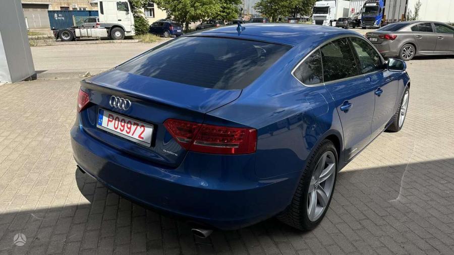 Blue Audi A5 Sportback 2011 in Marijampole, with an engine capacity of 2.97 L and mileage of 291 thousand km for 8700 €, photo 8 on AUTOMOTO.COM.LV