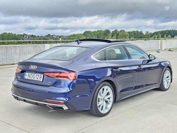 Zils Audi A5 Sportback 2020 Viļņa, ar dzinēja tilpumu 2.00 L un nobraukumu 35 tūkst. km par 15500 €, foto 4 vietnē AUTOMOTO.COM.LV