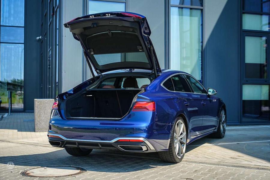 Blue Audi A5 Sportback 2021 in Kaunas, with an engine capacity of 1.97 L and mileage of 156 thousand km for 21750 €, photo 15 on AUTOMOTO.COM.LV