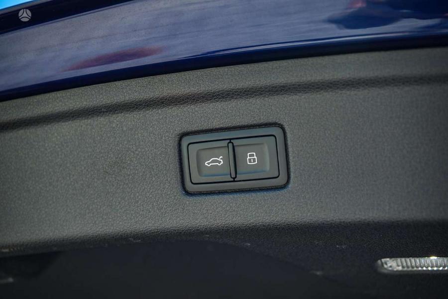 Blue Audi A5 Sportback 2021 in Kaunas, with an engine capacity of 1.97 L and mileage of 156 thousand km for 21750 €, photo 17 on AUTOMOTO.COM.LV