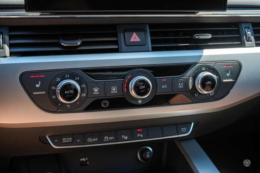 Blue Audi A5 Sportback 2021 in Kaunas, with an engine capacity of 1.97 L and mileage of 156 thousand km for 21750 €, photo 23 on AUTOMOTO.COM.LV