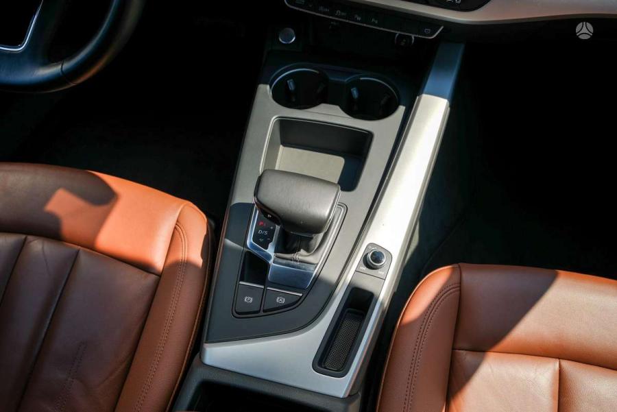 Blue Audi A5 Sportback 2021 in Kaunas, with an engine capacity of 1.97 L and mileage of 156 thousand km for 21750 €, photo 24 on AUTOMOTO.COM.LV