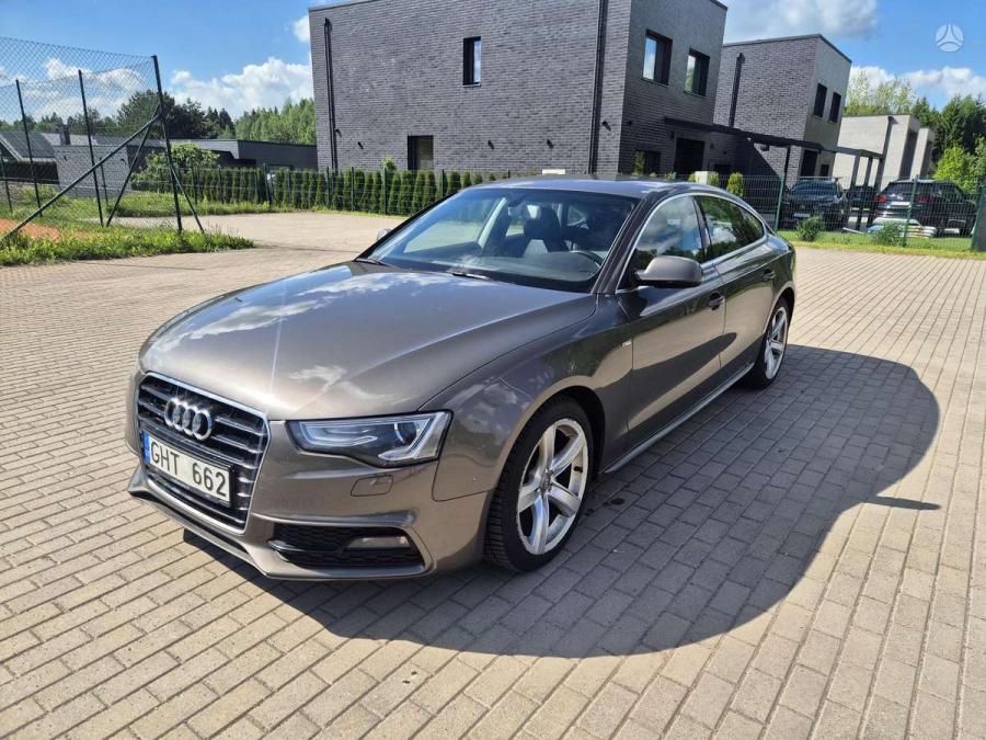 Brown Audi A5 Sportback 2012 in Vilnius, with an engine capacity of 1.97 L and mileage of 307 thousand km for 8500 €, photo 3 on AUTOMOTO.COM.LV