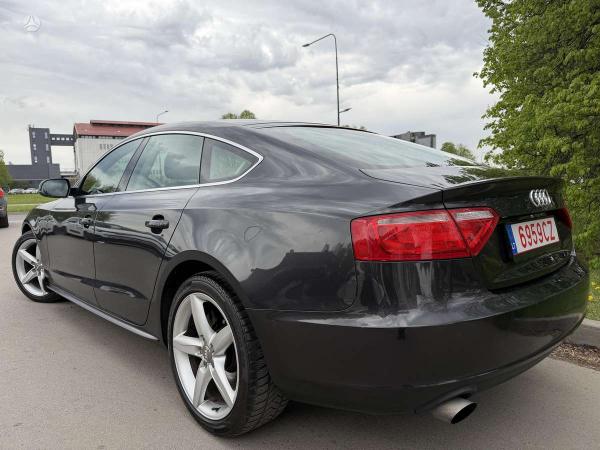 Серый Ауди A5 Sportback 2010 в Каунас, объемом двигателя 2.00 л и пробегом 243 тыс. км за 5750 €, фото 3 на AUTOMOTO.COM.LV