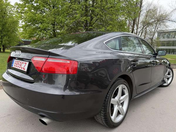 Серый Ауди A5 Sportback 2010 в Каунас, объемом двигателя 2.00 л и пробегом 243 тыс. км за 5750 €, фото 4 на AUTOMOTO.COM.LV