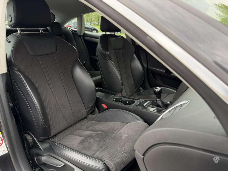 Pelēks Audi A5 Sportback 2010 Kauņa, ar dzinēja tilpumu 2.00 L un nobraukumu 243 tūkst. km par 5750 €, foto 12 vietnē AUTOMOTO.COM.LV