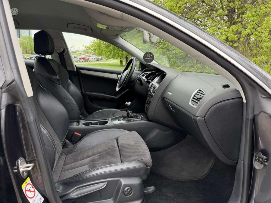 Pelēks Audi A5 Sportback 2010 Kauņa, ar dzinēja tilpumu 2.00 L un nobraukumu 243 tūkst. km par 5750 €, foto 14 vietnē AUTOMOTO.COM.LV