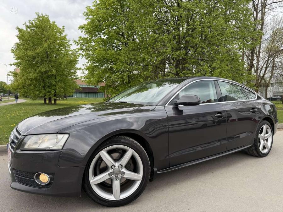 Pelēks Audi A5 Sportback 2010 Kauņa, ar dzinēja tilpumu 2.00 L un nobraukumu 243 tūkst. km par 5750 €, foto 17 vietnē AUTOMOTO.COM.LV