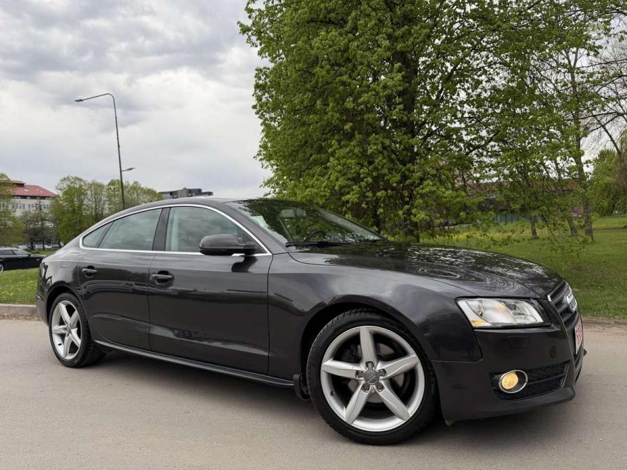 Pelēks Audi A5 Sportback 2010 Kauņa, ar dzinēja tilpumu 2.00 L un nobraukumu 243 tūkst. km par 5750 €, foto 18 vietnē AUTOMOTO.COM.LV