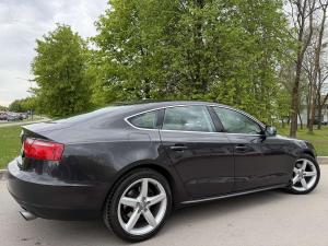 Pelēks Audi A5 Sportback 2010 Kauņa, ar dzinēja tilpumu 2.00 L un nobraukumu 243 tūkst. km par 5750 €, foto 20 vietnē AUTOMOTO.COM.LV