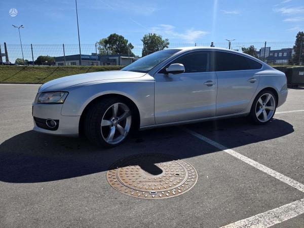 Grey Audi A5 Sportback 2009 in Kretinga, with an engine capacity of 2.70 L and mileage of 276 thousand km for 7600 €, photo 2 on AUTOMOTO.COM.LV