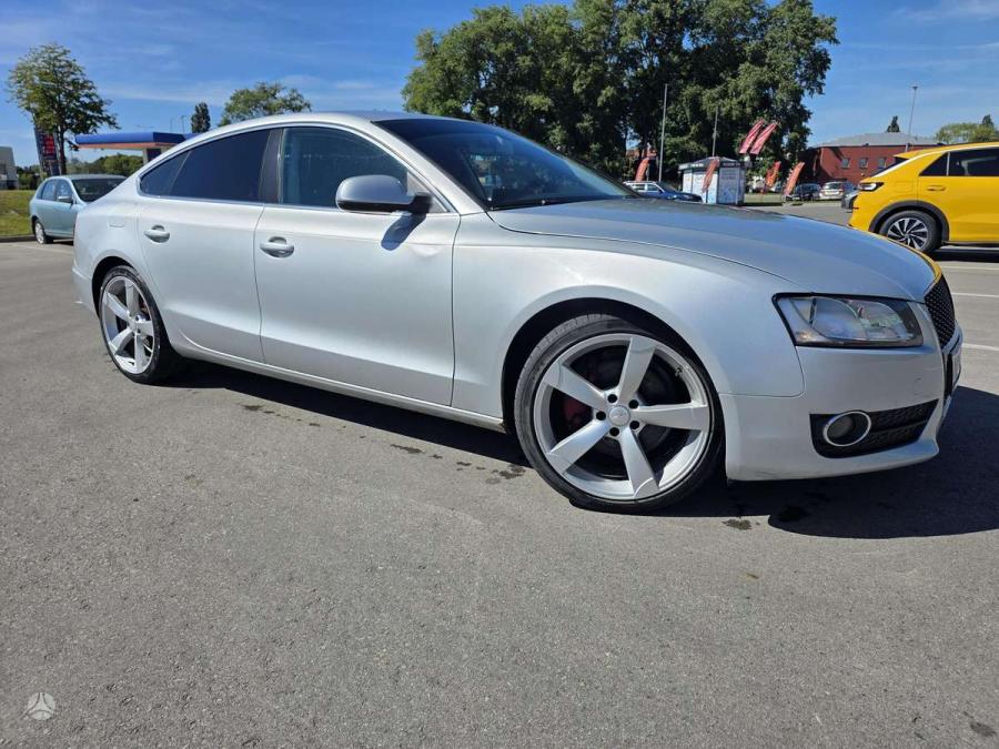 Grey Audi A5 Sportback 2009 in Kretinga, with an engine capacity of 2.70 L and mileage of 276 thousand km for 7600 €, photo 7 on AUTOMOTO.COM.LV