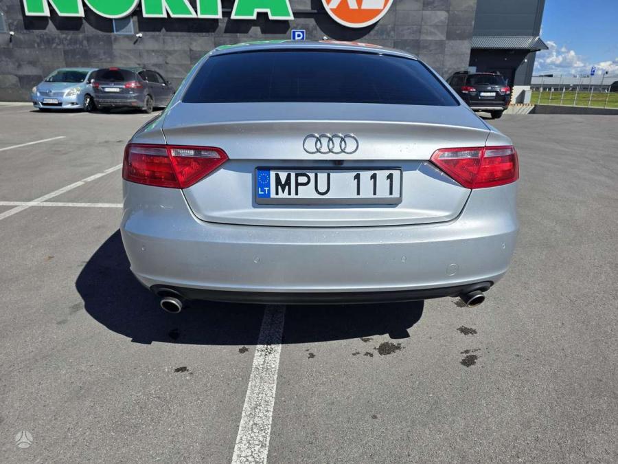 Grey Audi A5 Sportback 2009 in Kretinga, with an engine capacity of 2.70 L and mileage of 276 thousand km for 7600 €, photo 9 on AUTOMOTO.COM.LV