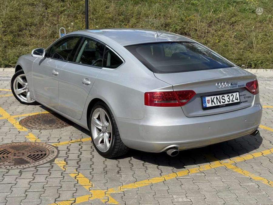 Серый Ауди A5 Sportback 2009 в Вильнюс, объемом двигателя 2.97 л и пробегом 357 тыс. км за 5000 €, фото 5 на AUTOMOTO.COM.LV