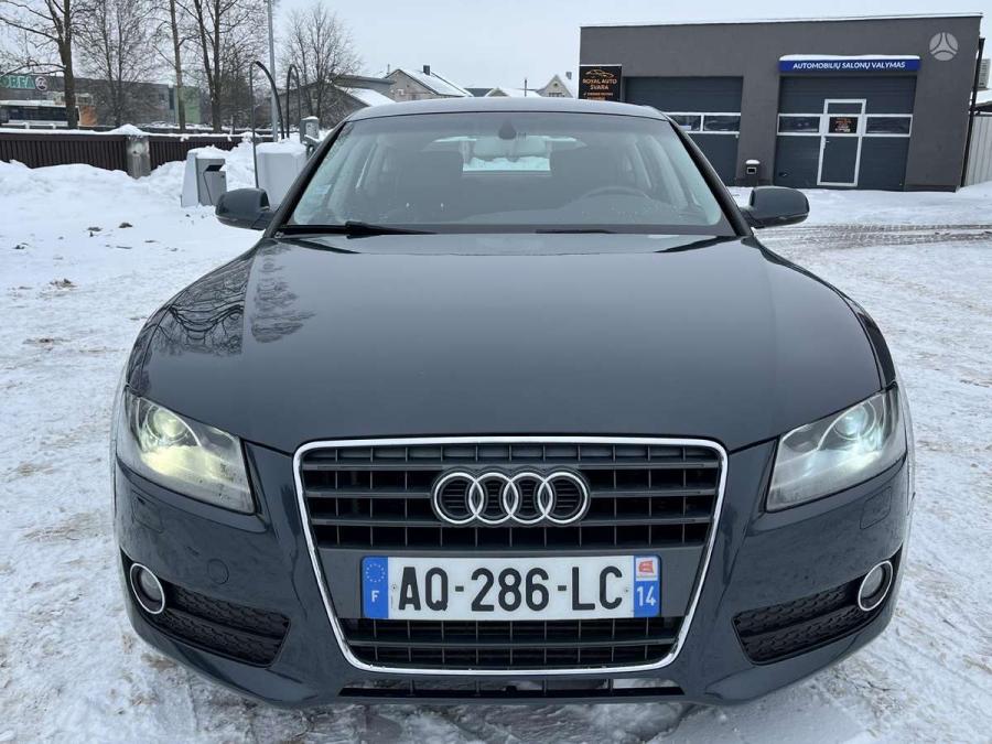 Grey Audi A5 Sportback 2010 in Taurage, with an engine capacity of 1.97 L and mileage of 292 thousand km for 6250 €, photo 8 on AUTOMOTO.COM.LV