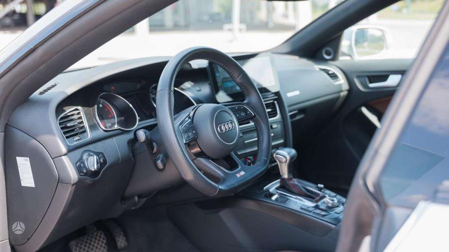 Серый Ауди A5 Sportback 2010 в Вильнюс, объемом двигателя 2.00 л и пробегом 345 тыс. км за 6300 €, фото 13 на AUTOMOTO.COM.LV