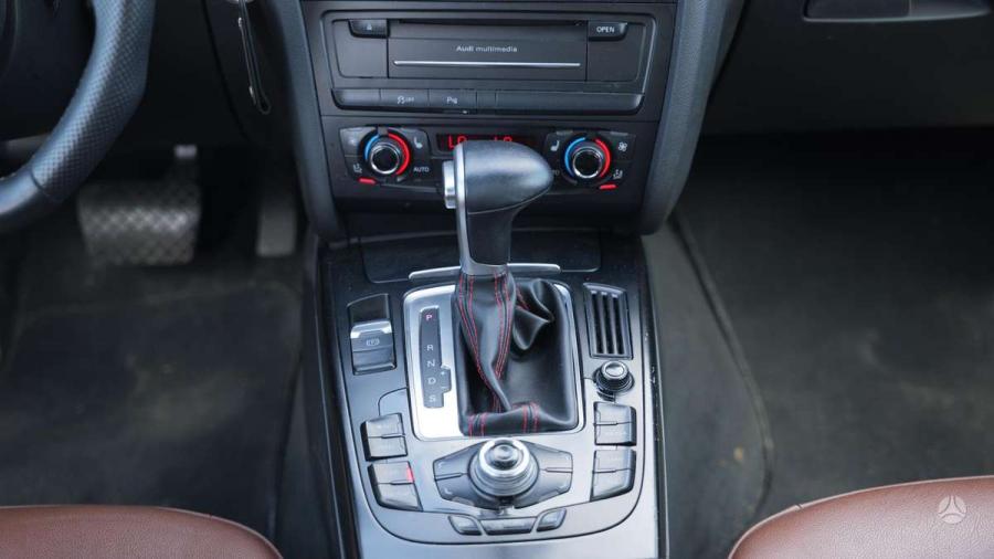 Серый Ауди A5 Sportback 2010 в Вильнюс, объемом двигателя 2.00 л и пробегом 345 тыс. км за 6300 €, фото 18 на AUTOMOTO.COM.LV