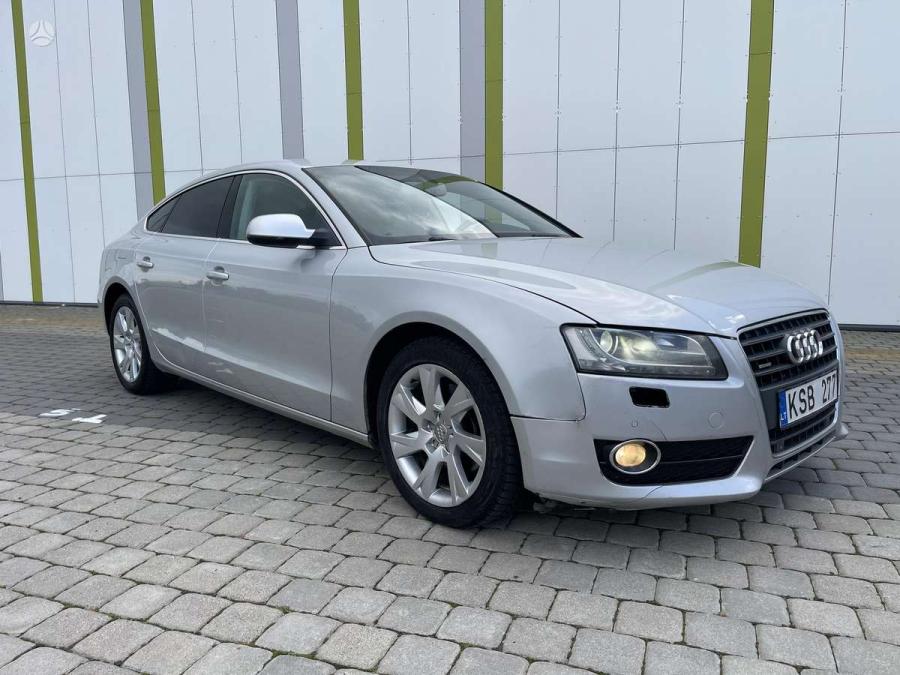Grey Audi A5 Sportback 2010 in Vilnius, with an engine capacity of 1.98 L and mileage of 300 thousand km for 3500 €, photo 1 on AUTOMOTO.COM.LV