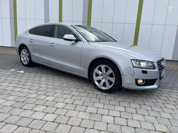 Pelēks Audi A5 Sportback 2010 Viļņa, ar dzinēja tilpumu 1.98 L un nobraukumu 300 tūkst. km par 3500 €, foto 3 vietnē AUTOMOTO.COM.LV