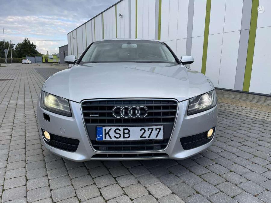 Grey Audi A5 Sportback 2010 in Vilnius, with an engine capacity of 1.98 L and mileage of 300 thousand km for 3500 €, photo 13 on AUTOMOTO.COM.LV