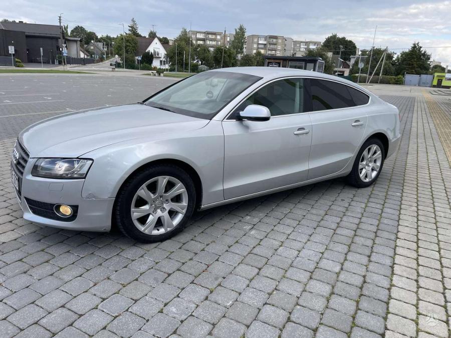Grey Audi A5 Sportback 2010 in Vilnius, with an engine capacity of 1.98 L and mileage of 300 thousand km for 3500 €, photo 14 on AUTOMOTO.COM.LV