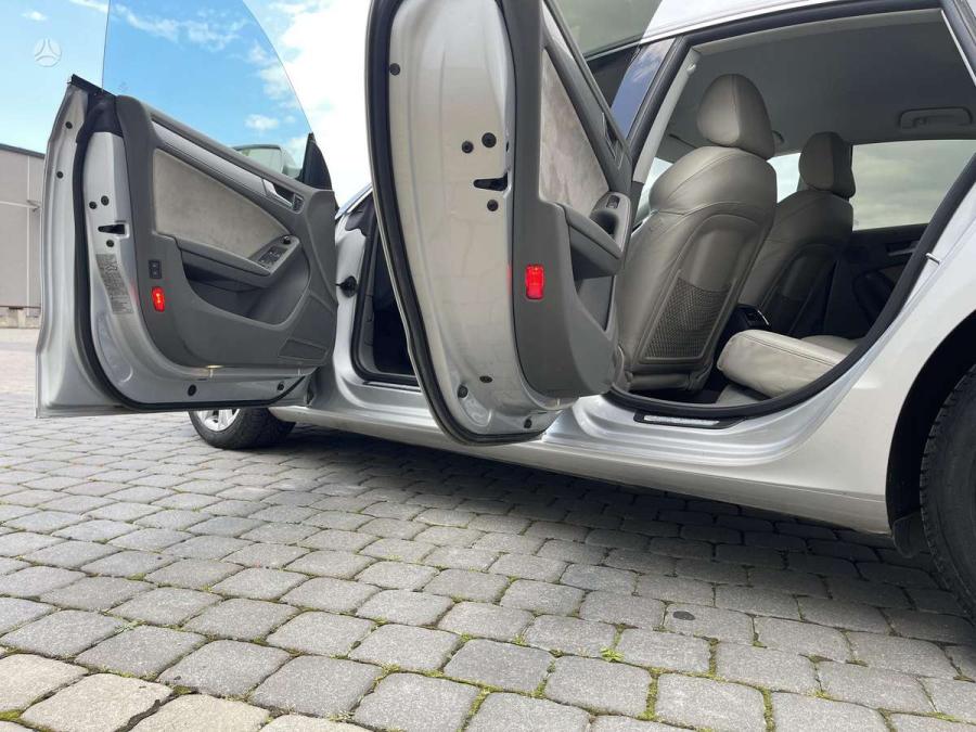 Grey Audi A5 Sportback 2010 in Vilnius, with an engine capacity of 1.98 L and mileage of 300 thousand km for 3500 €, photo 17 on AUTOMOTO.COM.LV