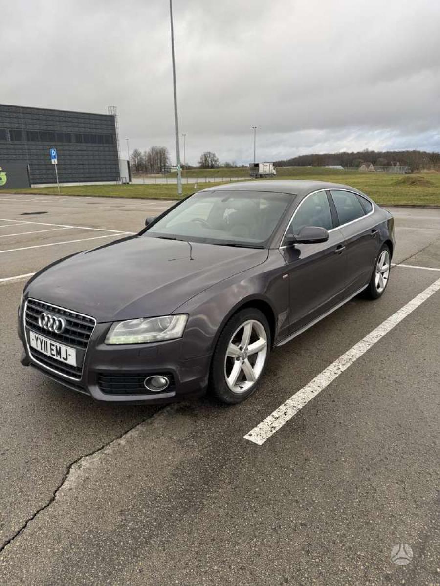 Grey Audi A5 Sportback 2011 in Siauliai, with an engine capacity of 1.97 L and mileage of 295 thousand km for 2800 €, photo 1 on AUTOMOTO.COM.LV