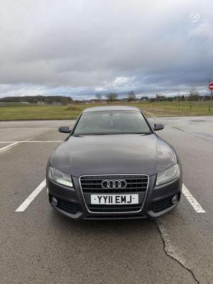 Grey Audi A5 Sportback 2011 in Siauliai, with an engine capacity of 1.97 L and mileage of 295 thousand km for 2800 €, photo 3 on AUTOMOTO.COM.LV
