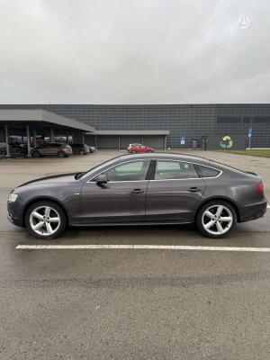 Grey Audi A5 Sportback 2011 in Siauliai, with an engine capacity of 1.97 L and mileage of 295 thousand km for 2800 €, photo 4 on AUTOMOTO.COM.LV