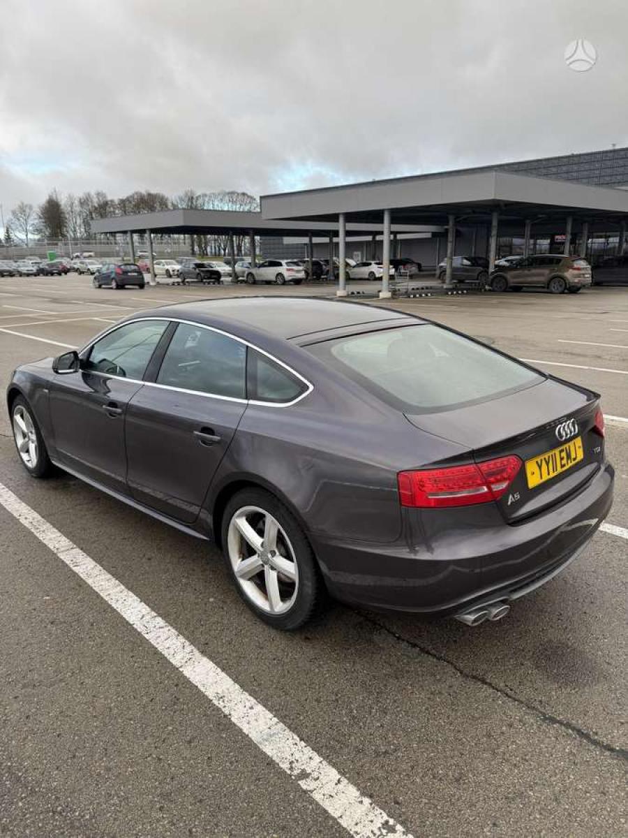Grey Audi A5 Sportback 2011 in Siauliai, with an engine capacity of 1.97 L and mileage of 295 thousand km for 2800 €, photo 5 on AUTOMOTO.COM.LV