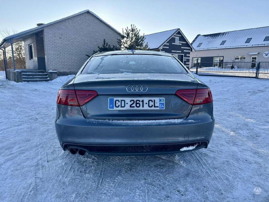 Серый Ауди A5 Sportback 2012 в Таураге, объемом двигателя 1.97 л и пробегом 240 тыс. км за 8800 €, фото 12 на AUTOMOTO.COM.LV
