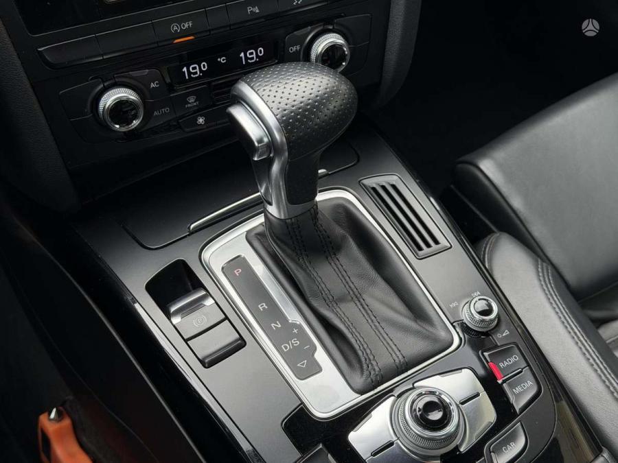 Grey Audi A5 Sportback 2012 in Mazeikiai, with an engine capacity of 1.80 L and mileage of 225 thousand km for 9900 €, photo 27 on AUTOMOTO.COM.LV