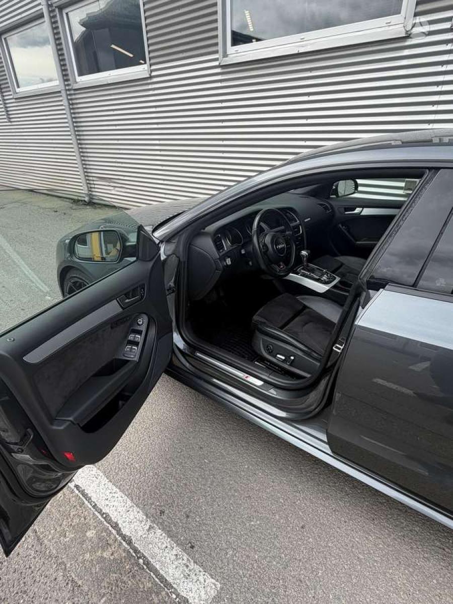 Pelēks Audi A5 Sportback 2012 Šauļi, ar dzinēja tilpumu 2.97 L un nobraukumu 274 tūkst. km par 11000 €, foto 10 vietnē AUTOMOTO.COM.LV