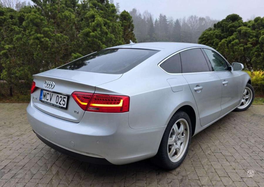 Pelēks Audi A5 Sportback 2013 Utena, ar dzinēja tilpumu 1.97 L un nobraukumu 288 tūkst. km par 6400 €, foto 2 vietnē AUTOMOTO.COM.LV