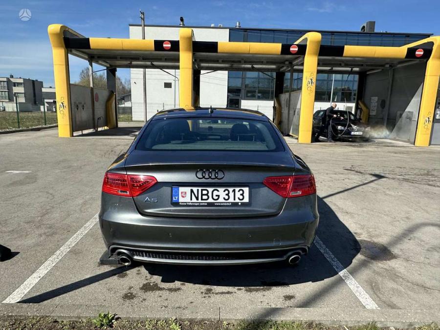 Pelēks Audi A5 Sportback 2013 Kauņa, ar dzinēja tilpumu 2.97 L un nobraukumu 321 tūkst. km par 8500 €, foto 4 vietnē AUTOMOTO.COM.LV
