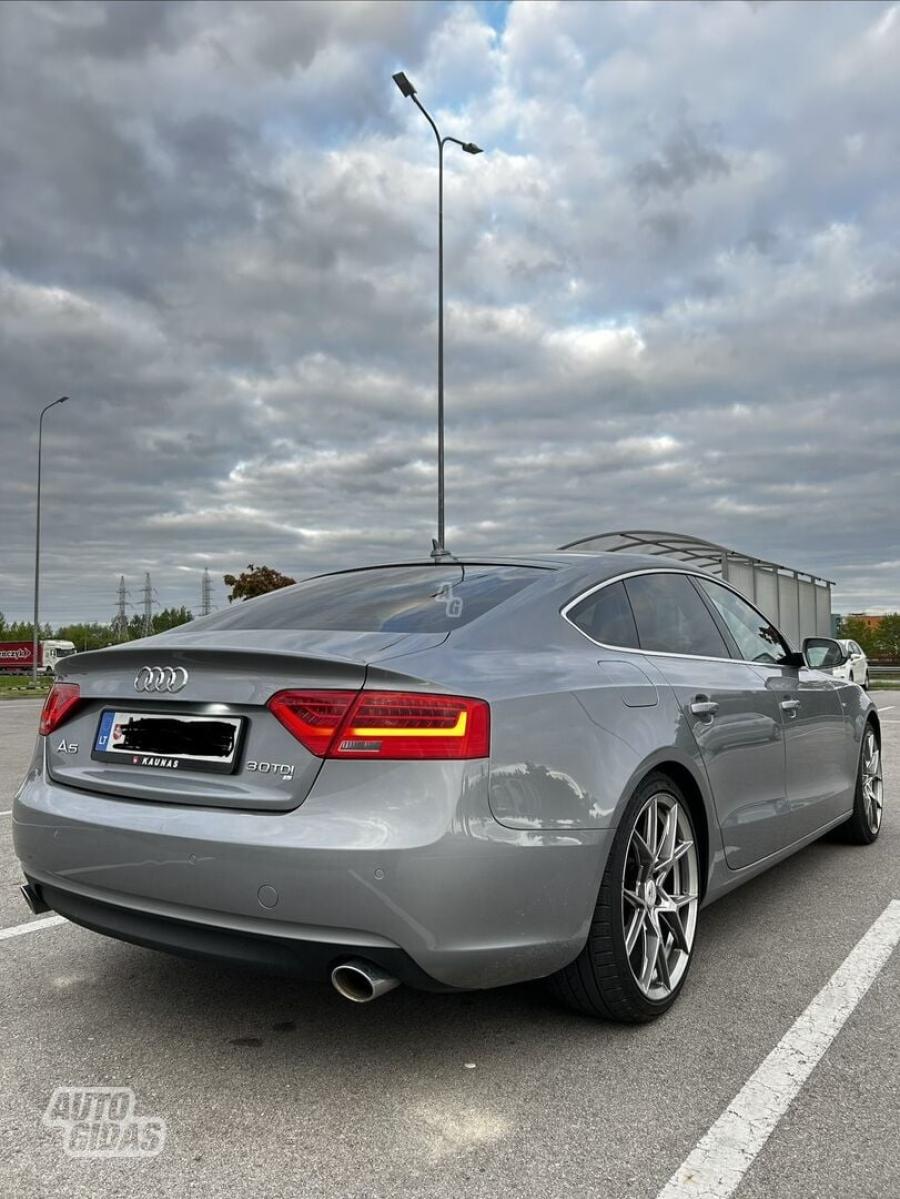 Grey Audi A5 Sportback 2014 in Kaunas, with an engine capacity of 3.00 L and mileage of 246 thousand km for 13950 €, photo 4 on AUTOMOTO.COM.LV