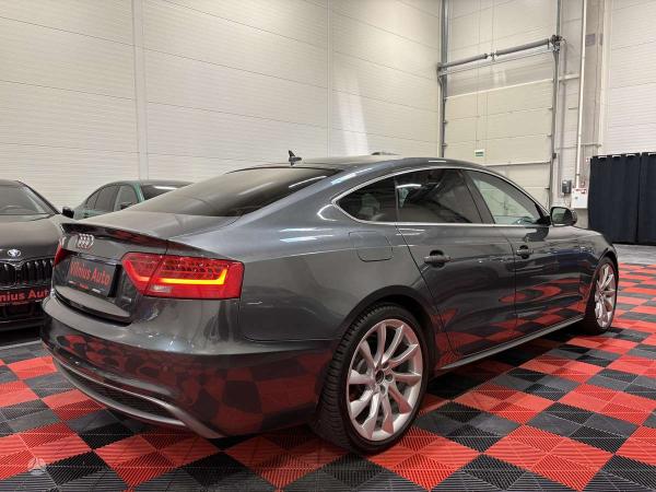 Grey Audi A5 Sportback 2014 in Vilnius, with an engine capacity of 1.96 L and mileage of 233 thousand km for 7990 €, photo 4 on AUTOMOTO.COM.LV
