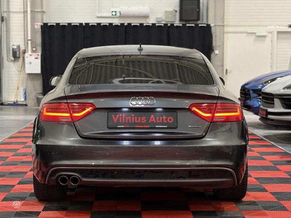 Grey Audi A5 Sportback 2014 in Vilnius, with an engine capacity of 1.96 L and mileage of 233 thousand km for 7990 €, photo 5 on AUTOMOTO.COM.LV