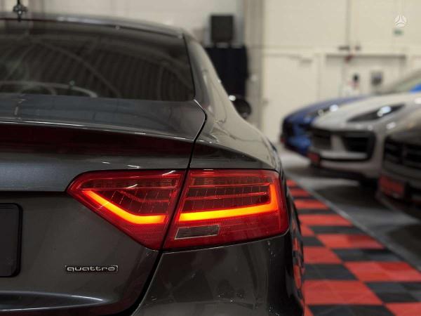 Grey Audi A5 Sportback 2014 in Vilnius, with an engine capacity of 1.96 L and mileage of 233 thousand km for 7990 €, photo 8 on AUTOMOTO.COM.LV