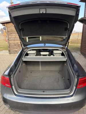 Grey Audi A5 Sportback 2014 in Kaunas, with an engine capacity of 1.96 L and mileage of 253 thousand km for 10500 €, photo 25 on AUTOMOTO.COM.LV