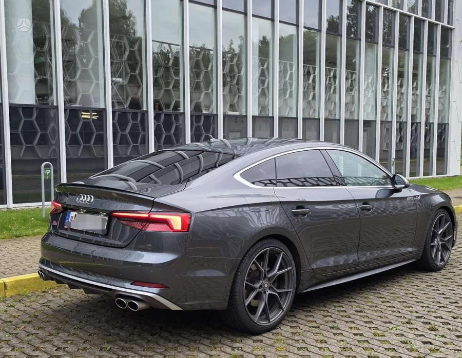 Pelēks Audi A5 Sportback 2017 Viļņa, ar dzinēja tilpumu 1.98 L un nobraukumu 189 tūkst. km par 13700 €, foto 6 vietnē AUTOMOTO.COM.LV