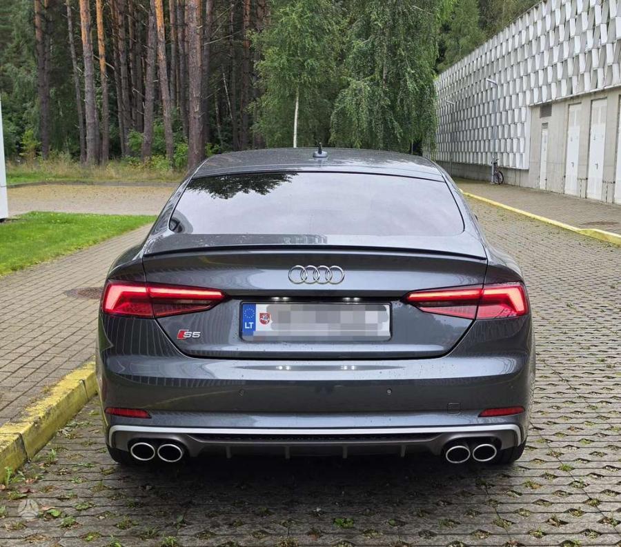 Pelēks Audi A5 Sportback 2017 Viļņa, ar dzinēja tilpumu 1.98 L un nobraukumu 189 tūkst. km par 13700 €, foto 7 vietnē AUTOMOTO.COM.LV