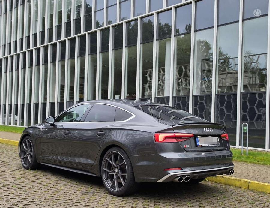 Pelēks Audi A5 Sportback 2017 Viļņa, ar dzinēja tilpumu 1.98 L un nobraukumu 189 tūkst. km par 13700 €, foto 8 vietnē AUTOMOTO.COM.LV