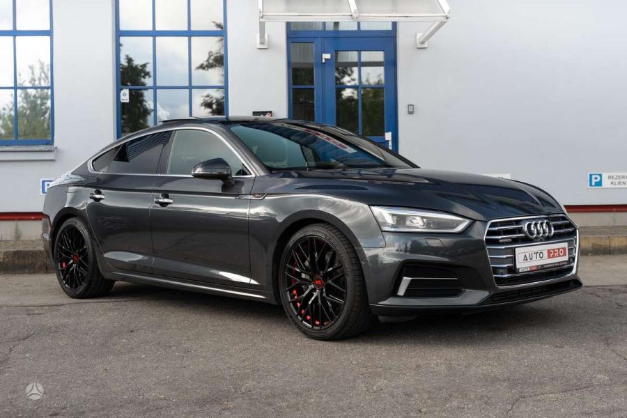 Grey Audi A5 Sportback 2019 in Vilnius, with an engine capacity of 2.00 L and mileage of 173 thousand km for 28900 €, photo 1 on AUTOMOTO.COM.LV