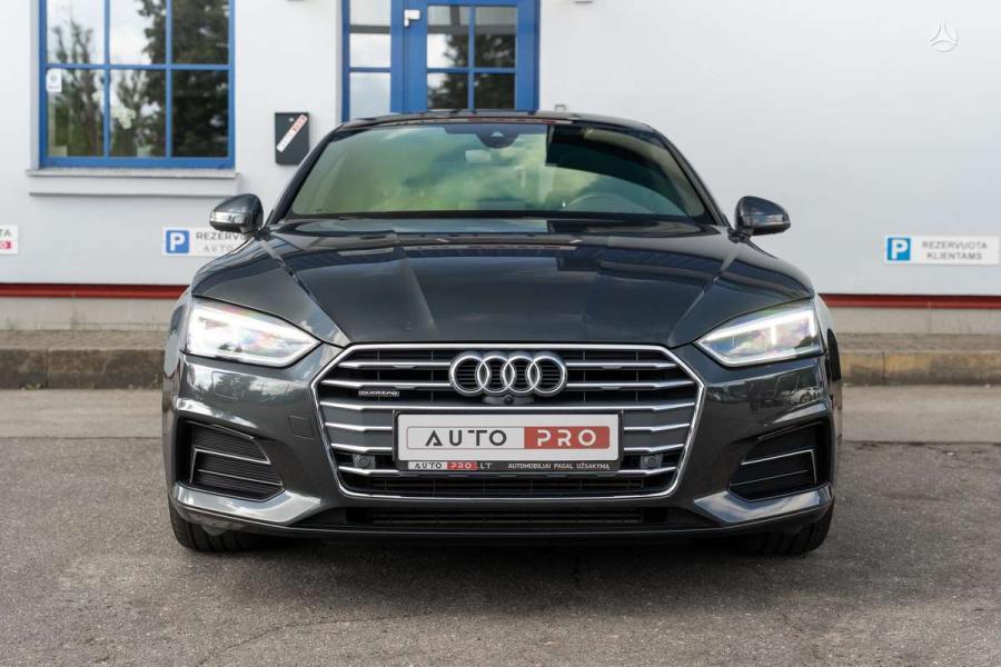 Grey Audi A5 Sportback 2019 in Vilnius, with an engine capacity of 2.00 L and mileage of 173 thousand km for 28900 €, photo 3 on AUTOMOTO.COM.LV
